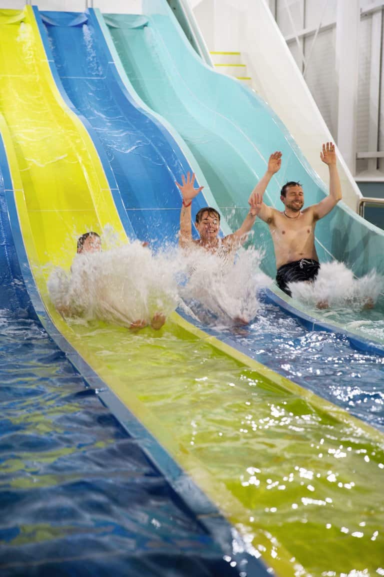 Water Park Holidays - The Best Holiday Parks With Waterslides In The UK ...