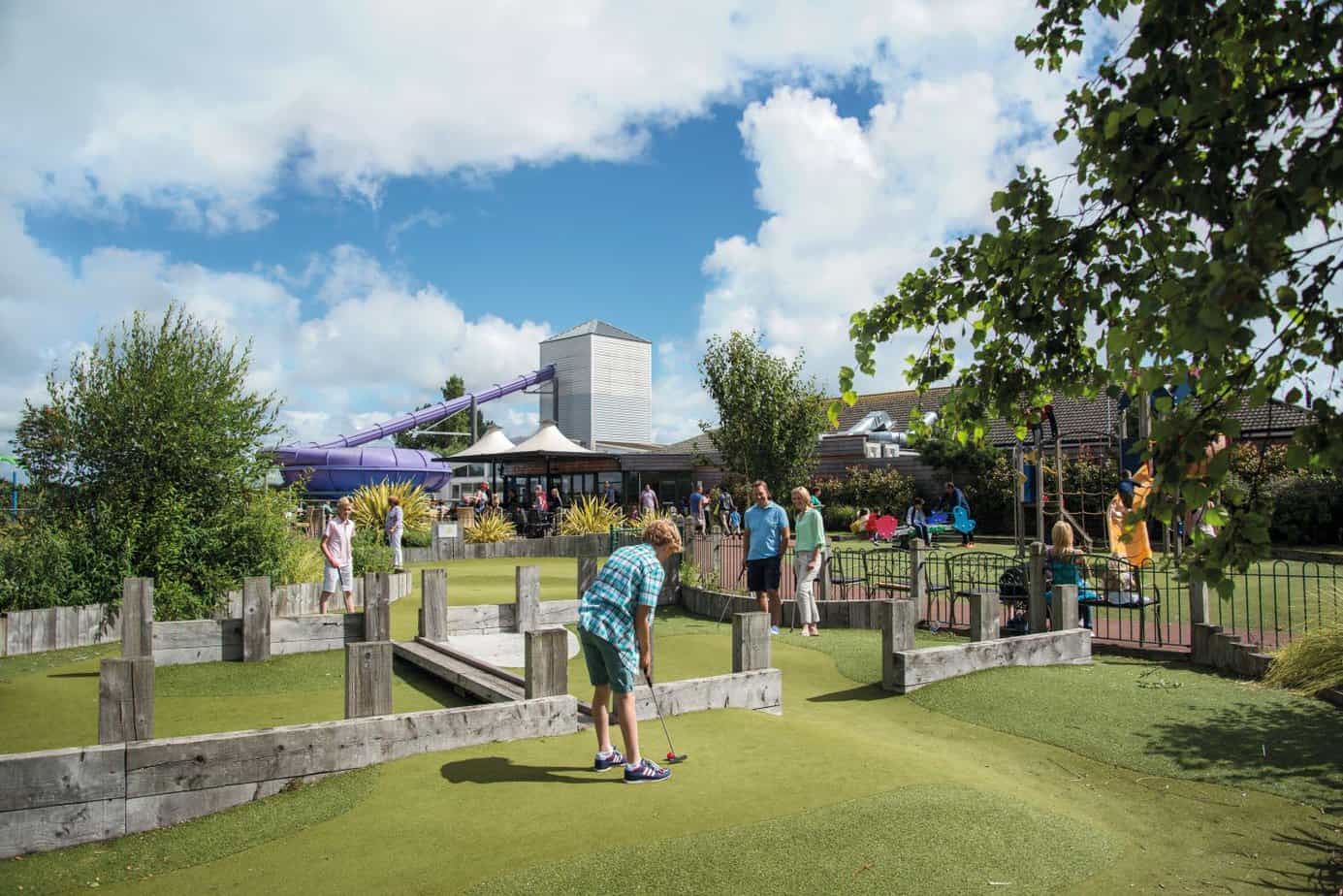 Guide To Marton Mere Holiday Village - Caravan Sleeps